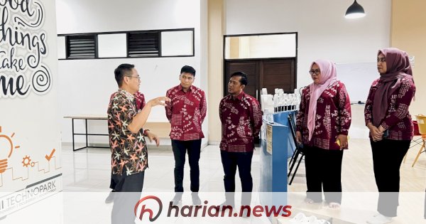 Bersama Tim Teknis Inkubator, Diskop Makassar Mengunjungi Cimahi Technopark